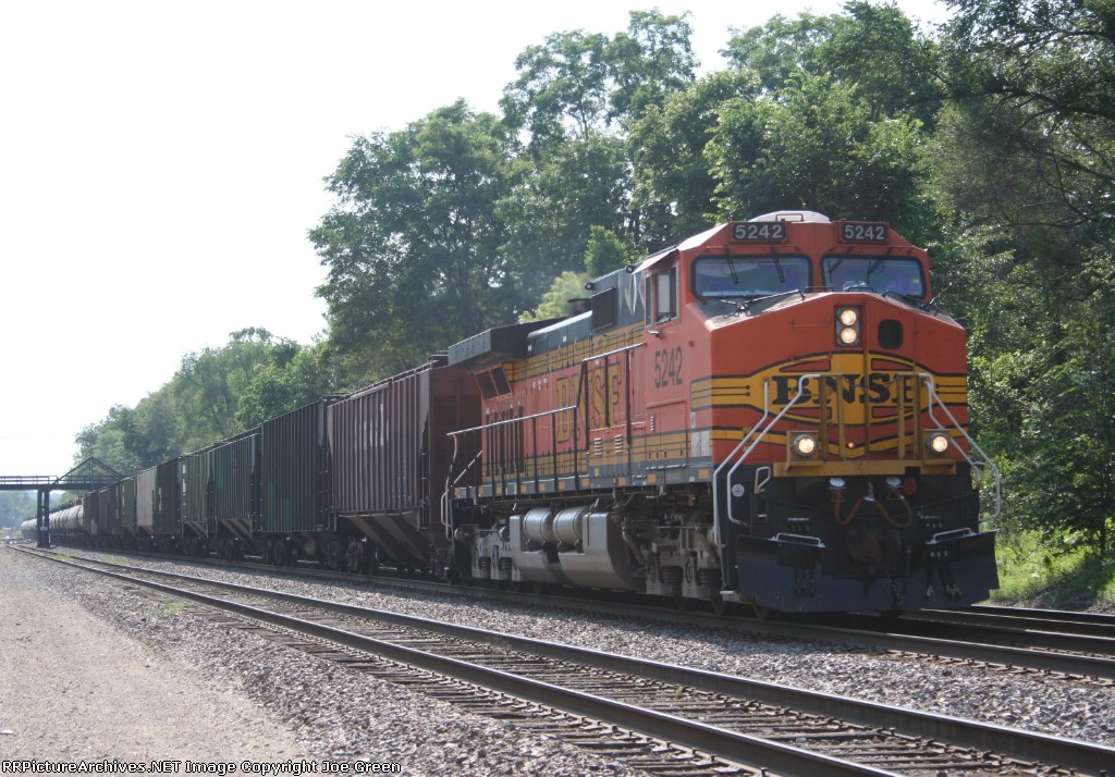 BNSF 5242